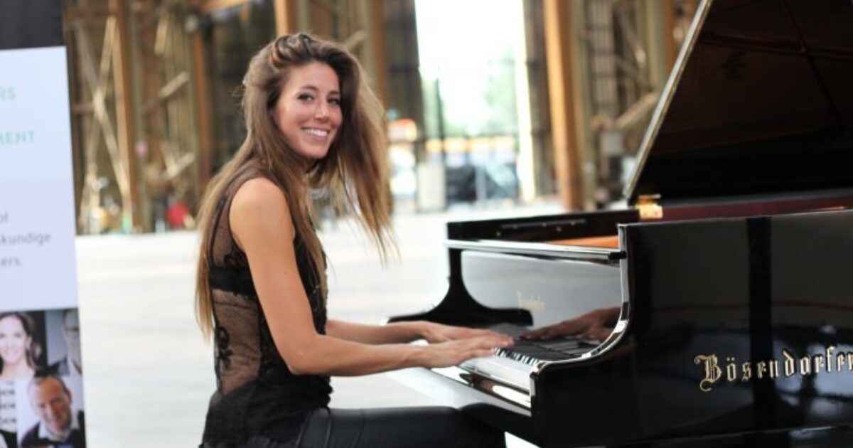 Concertpianiste Iris Hond – wat kun je verwachten van een lezing?