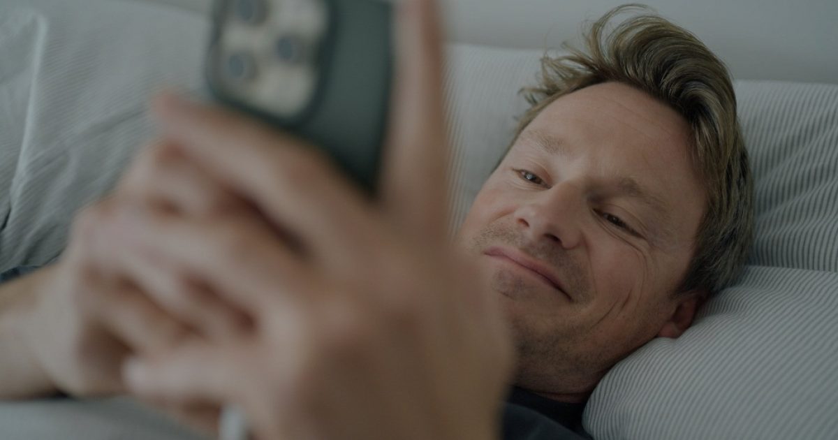 Sander Schimmelpenninck presenteert: Sander versus de Socials